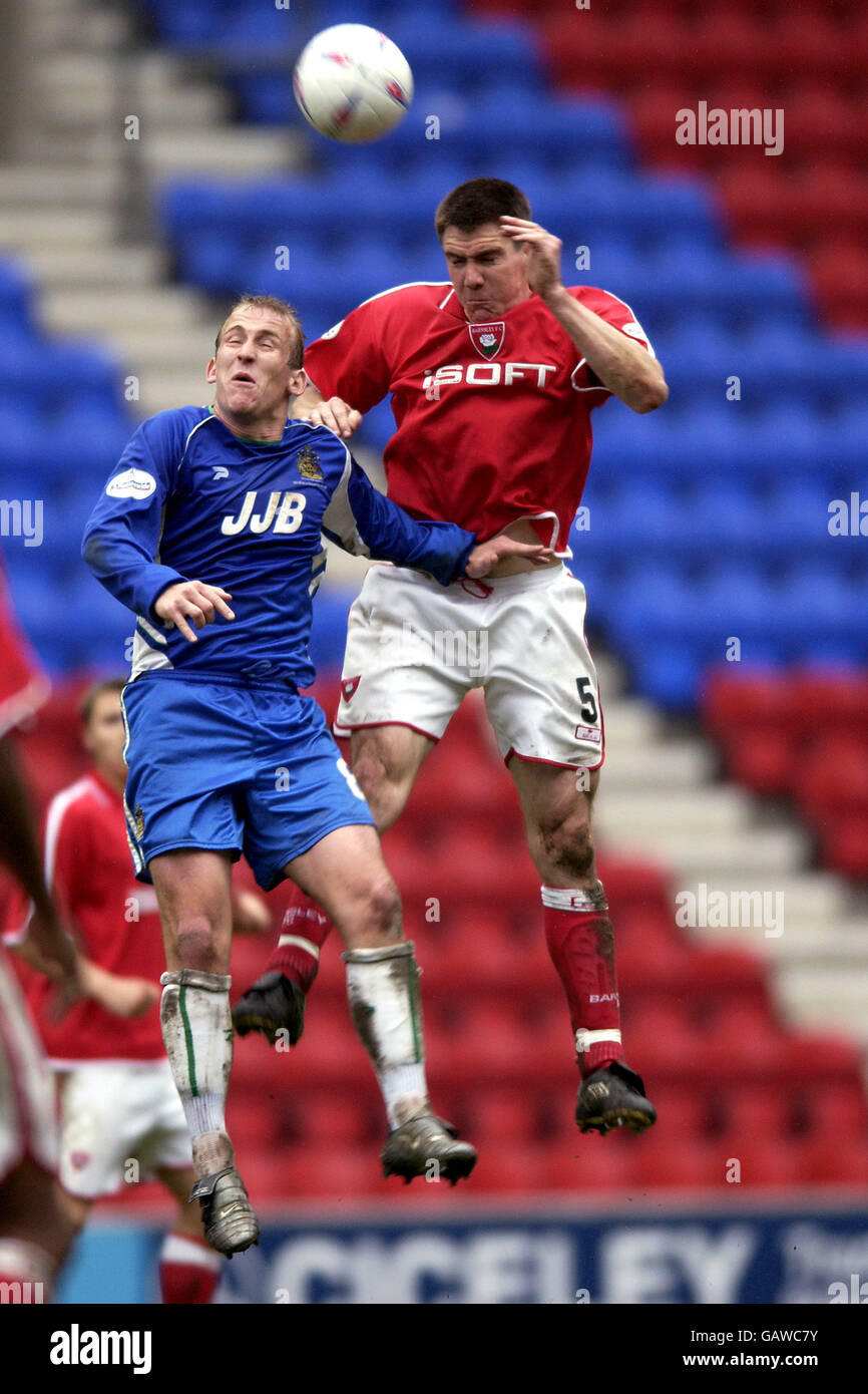 Football action neil roberts hi-res stock photography and images - Alamy