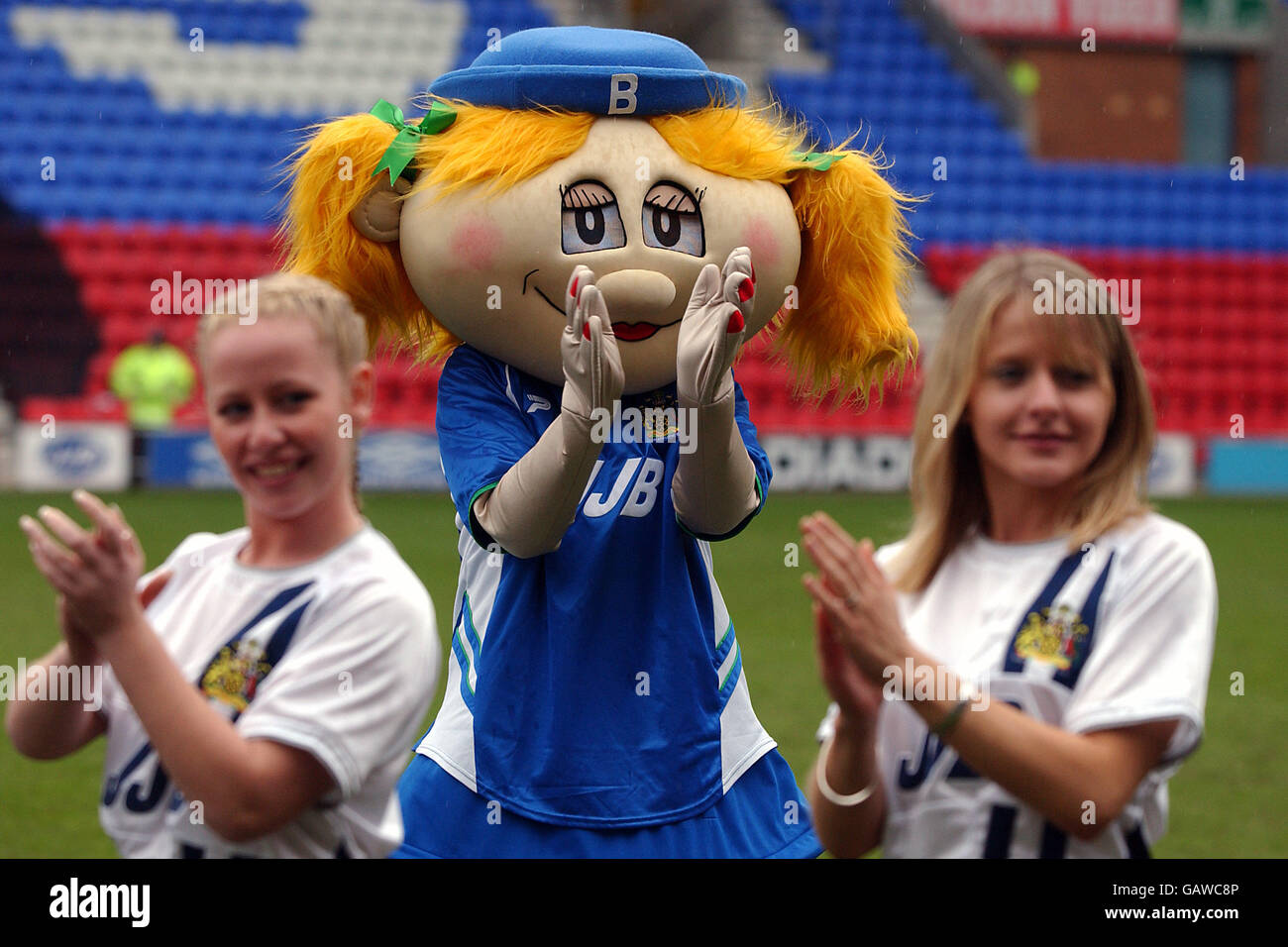 Wigan Athletic Mascot High Resolution Stock Photography and Images - Alamy