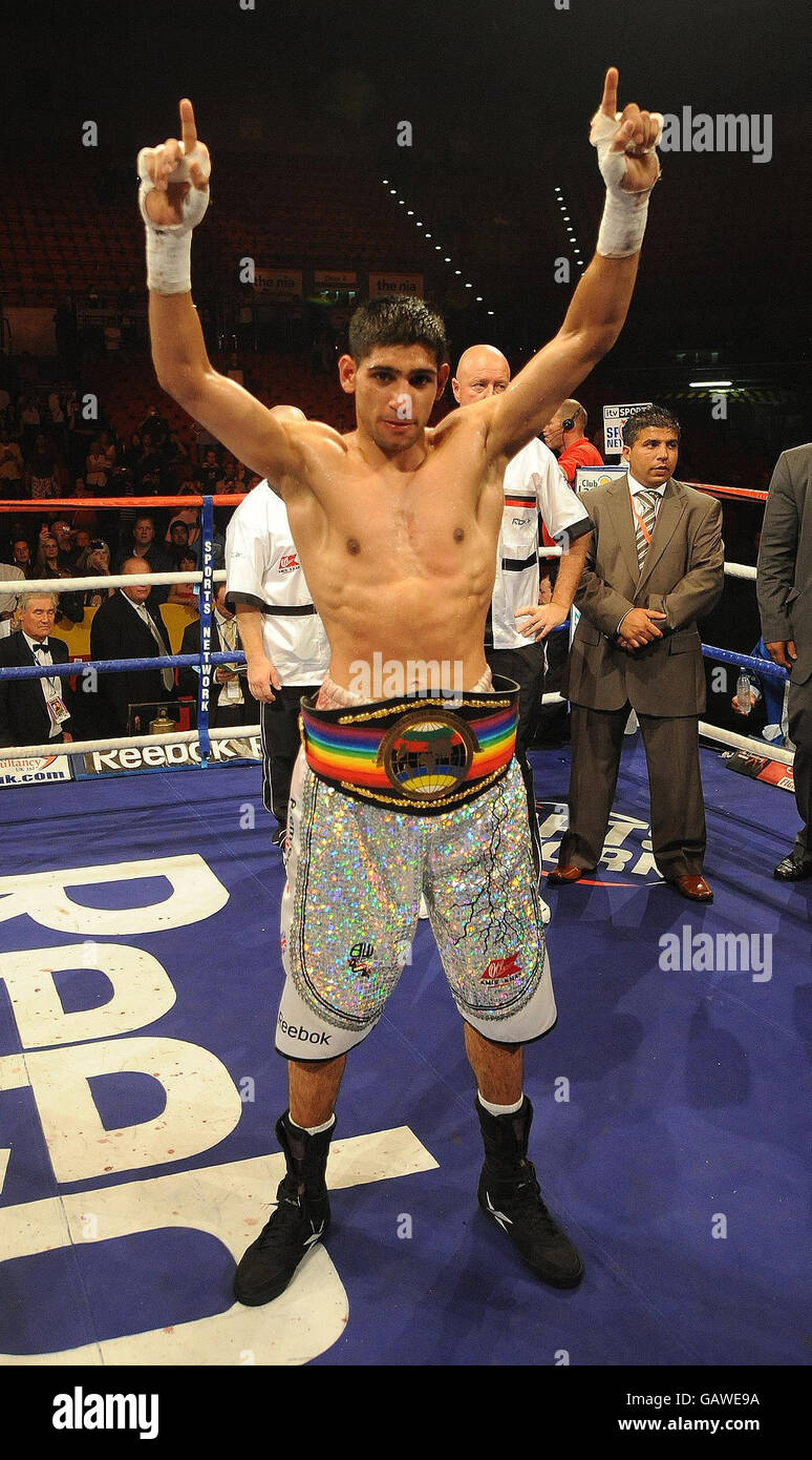 Boxing celebrating michael gomez hi-res stock photography and images ...