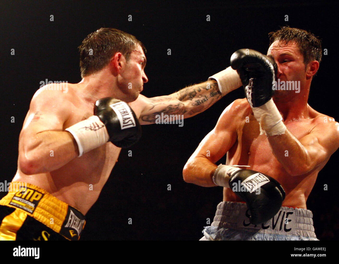 English middleweight title hi-res stock photography and images - Alamy