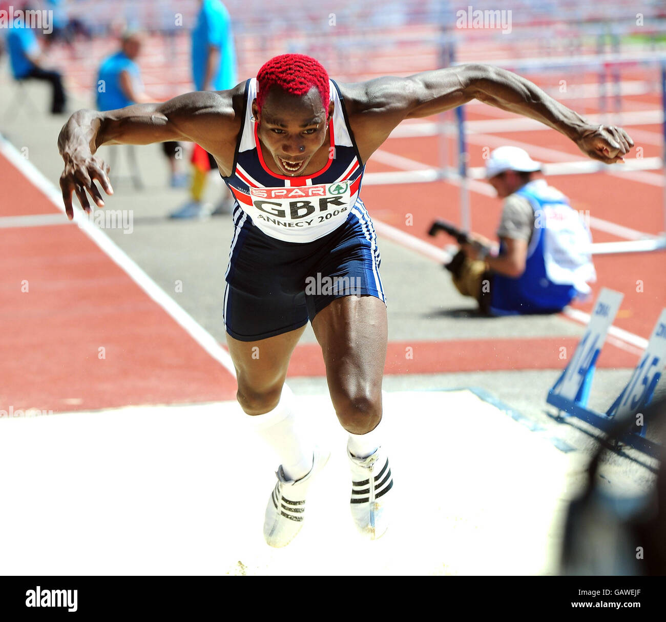Athletics full length team gb hi-res stock photography and images - Alamy