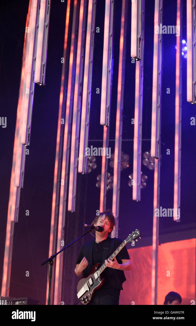 Radiohead in concert - London Stock Photo - Alamy