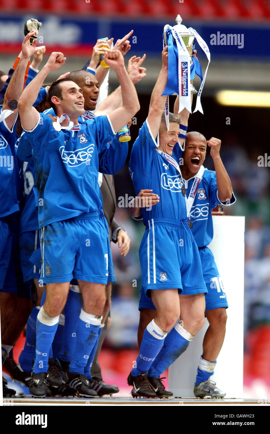 English division one trophy hi-res stock photography and images - Alamy