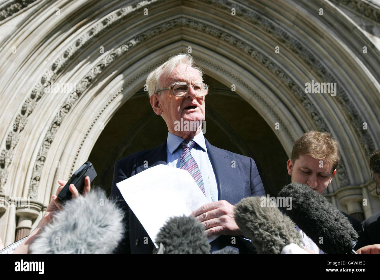 Eurosceptic millionaire Stuart Wheeler pictured outside the High Court ...