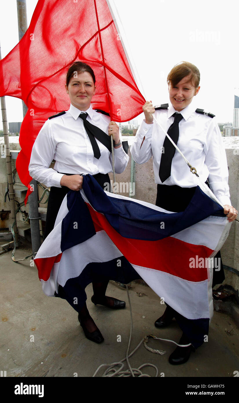 Samantha clutton right and claire thompson hi-res stock photography and ...