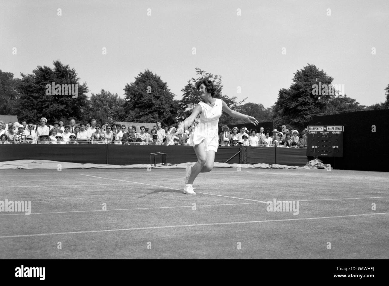 American tennis player, Pat Stewart, in action at Wimbledon Stock Photo ...