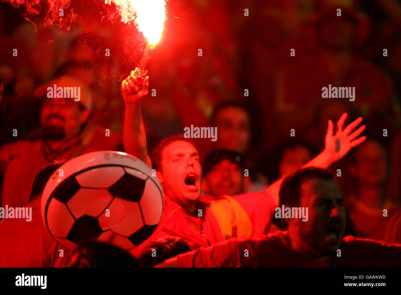 Spanish fans set off flares hi-res stock photography and images - Alamy