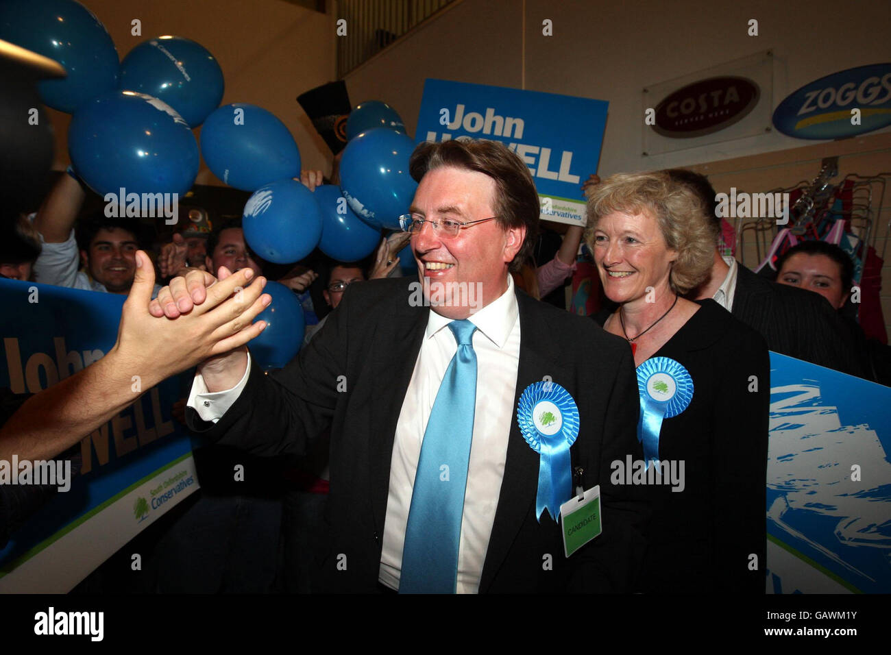 Mr howell won henley on thames by election hi-res stock photography and ...