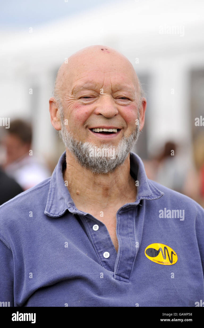 Michael eavis portrait hi-res stock photography and images - Alamy