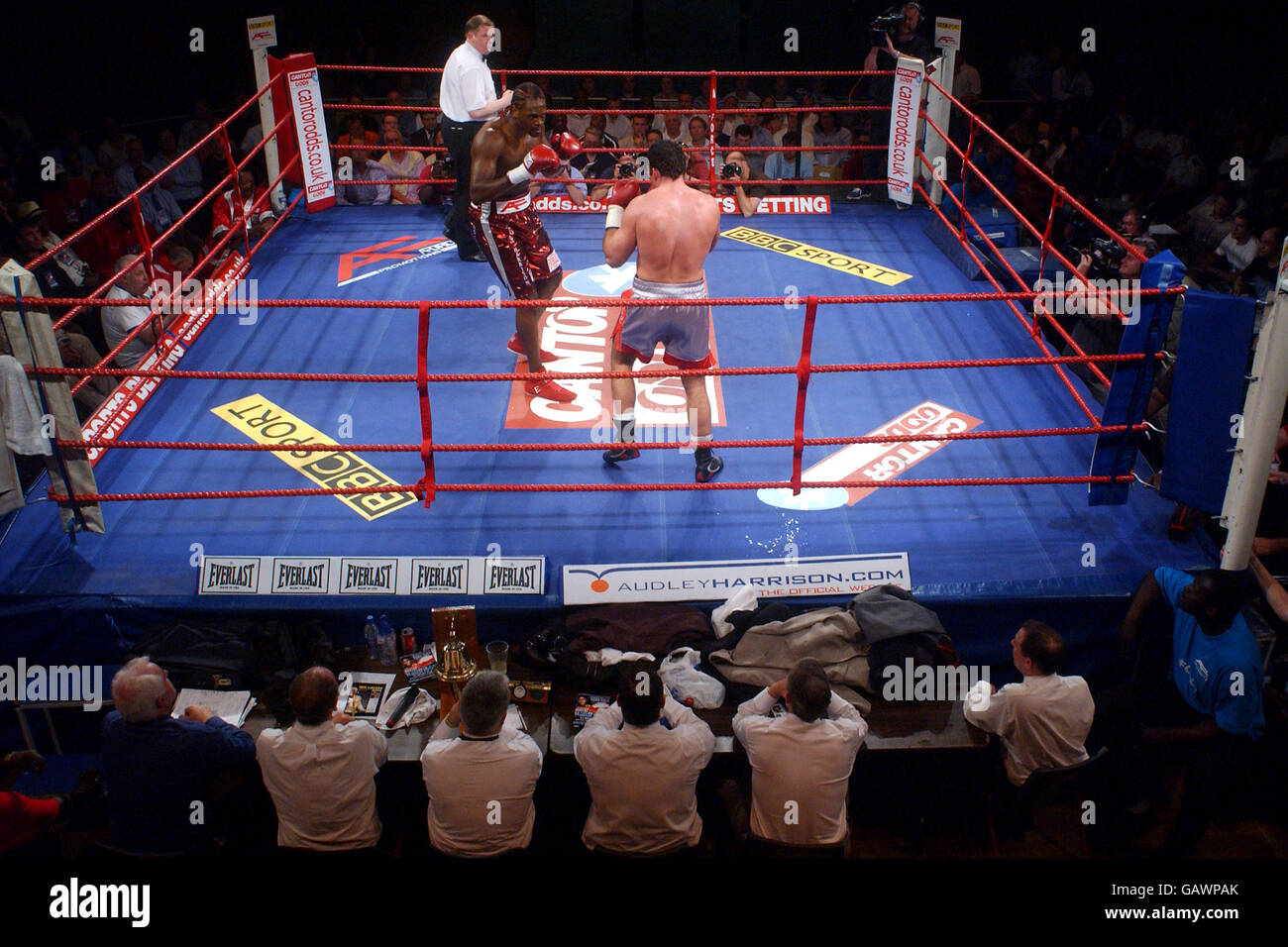 Boxing - Heavyweight Bout - Audley Harrison v Matthew Ellis Stock Photo ...