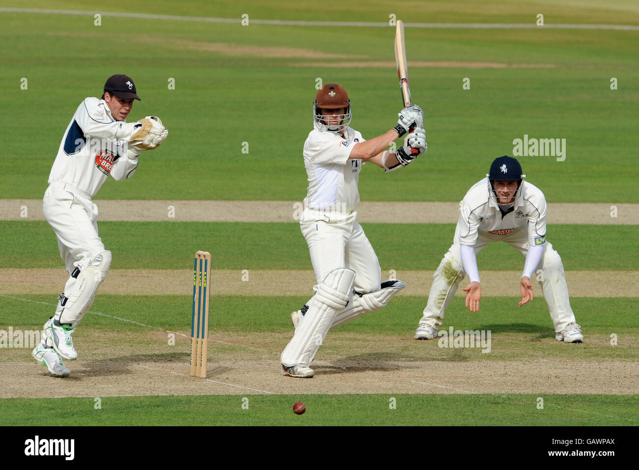 Cricket jonathan batty action hi-res stock photography and images - Alamy