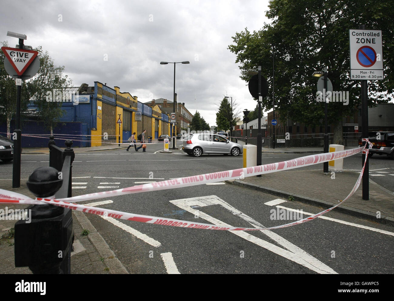 Crime police death road sign hi-res stock photography and images - Alamy
