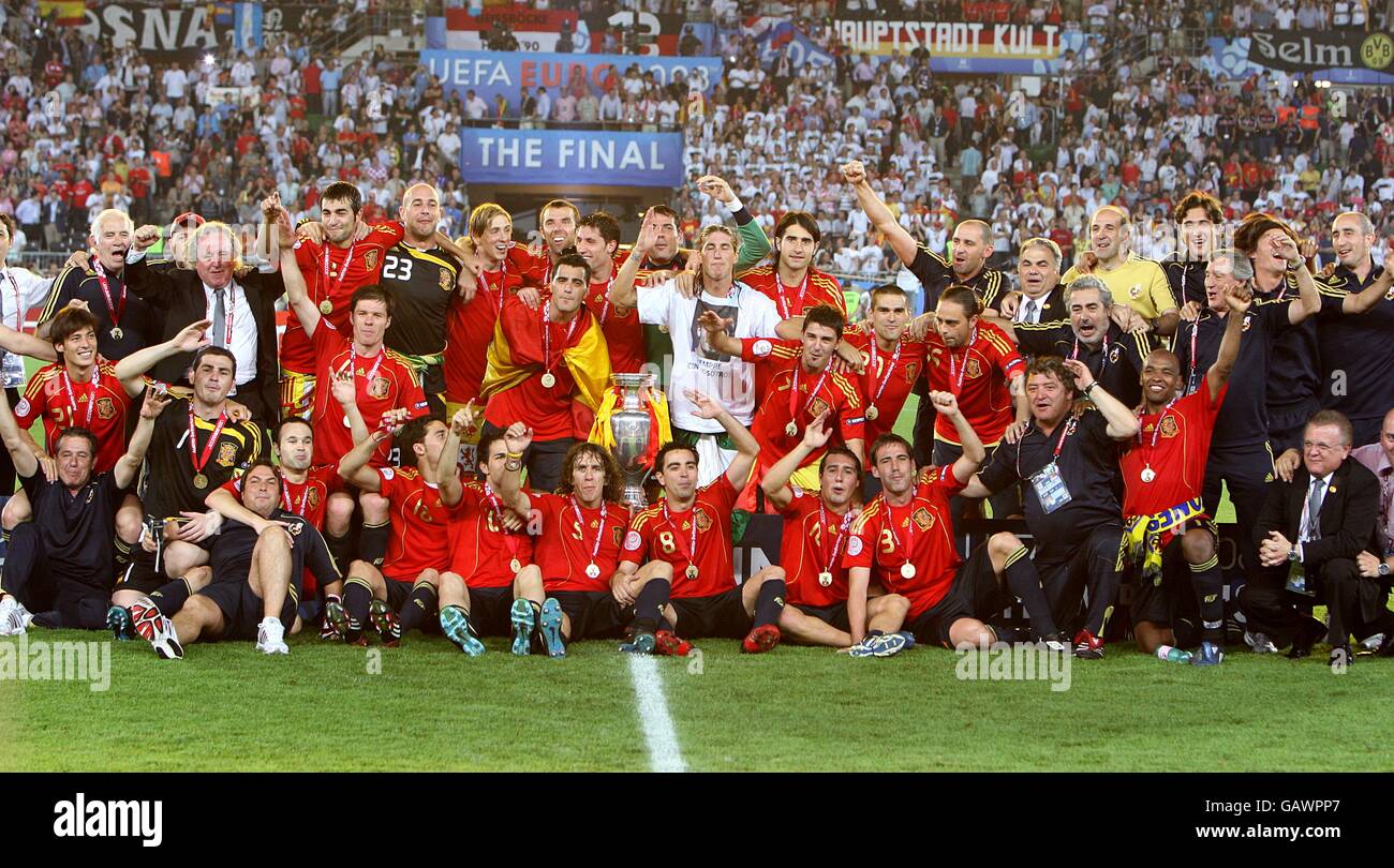 2008 Full Length Trophy High Resolution Stock Photography and Images ...