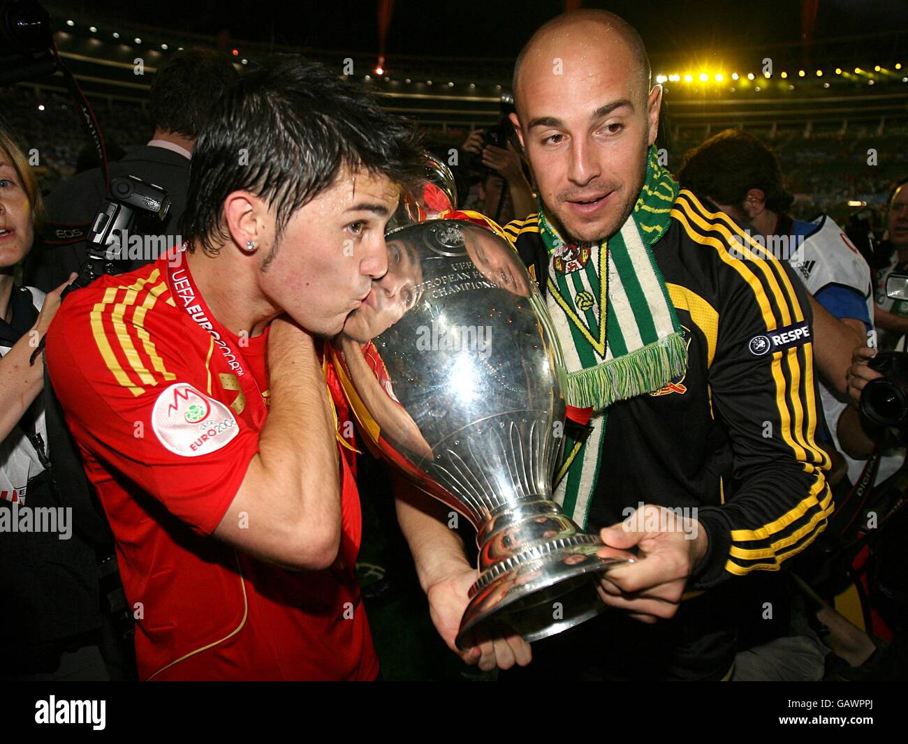 David Villa Kiss Wife