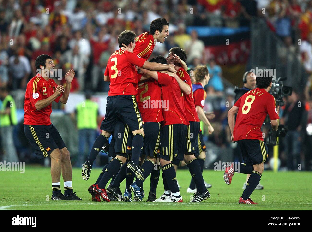 Spain celebrate winning the european championships hi-res stock ...