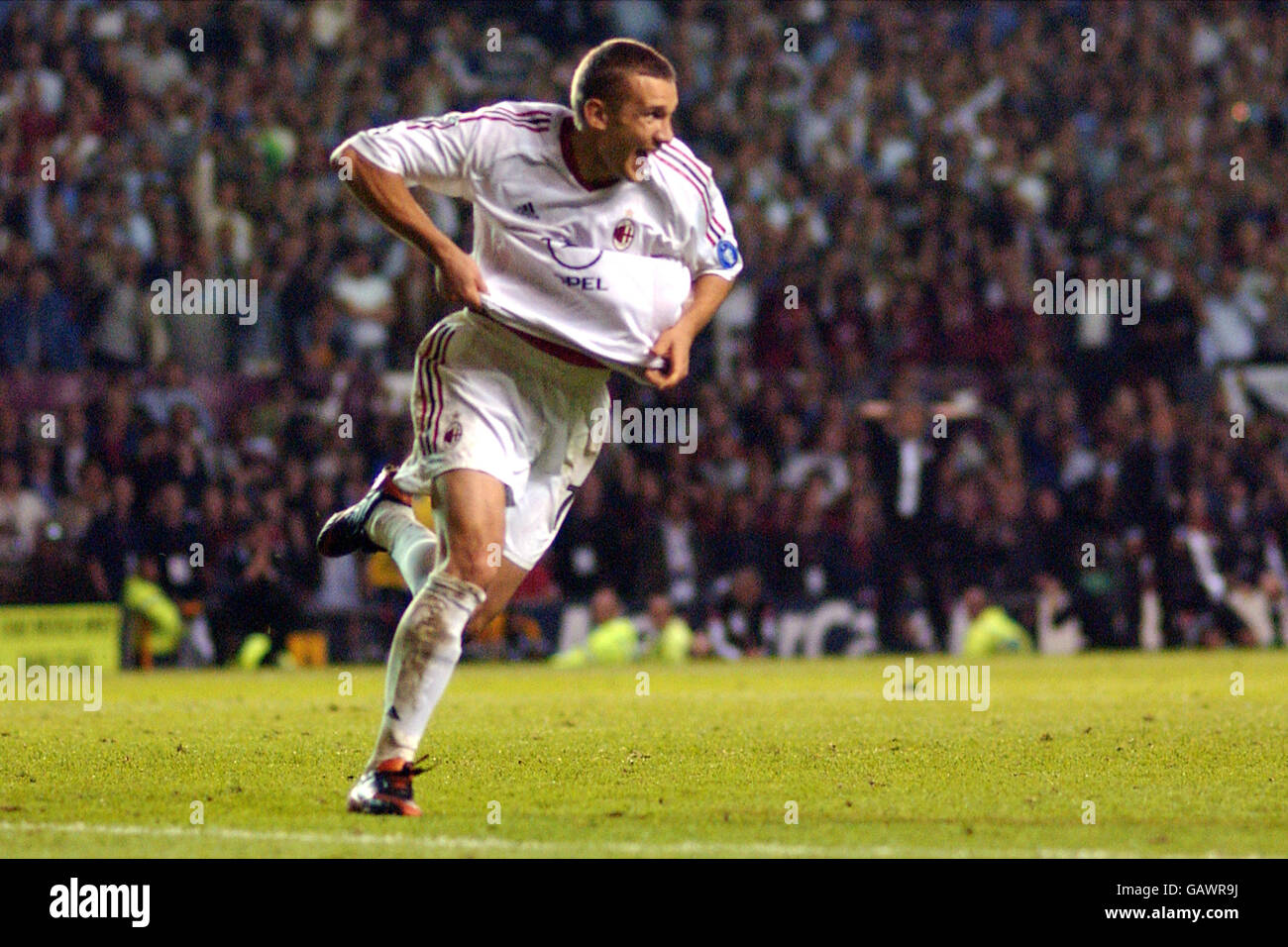 Ac milans andriy shevchenko celebrates scoring the winning penalty hi ...