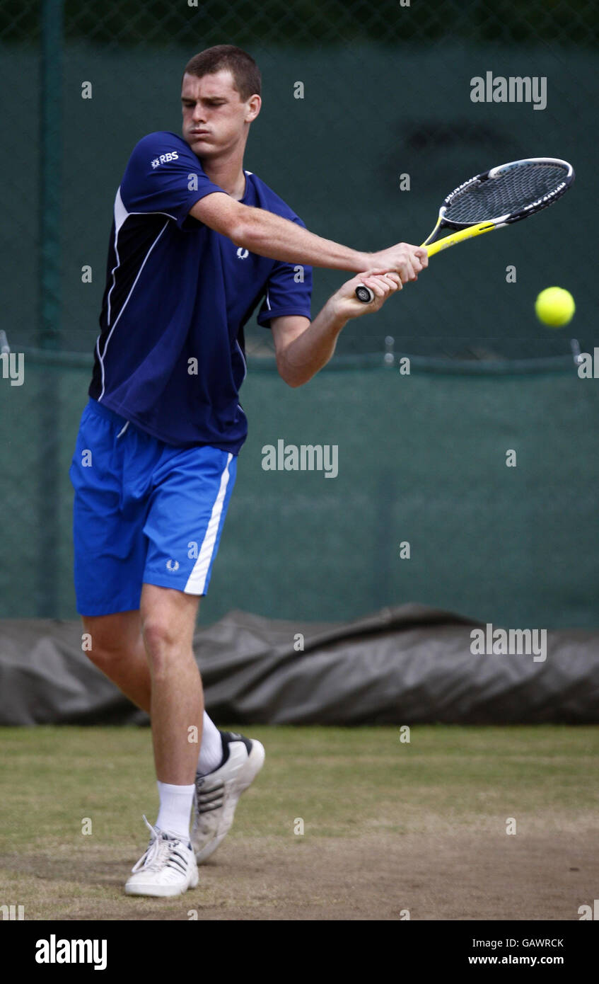 Great Britain's Jamie Murray with a new hair cut during a practice ...
