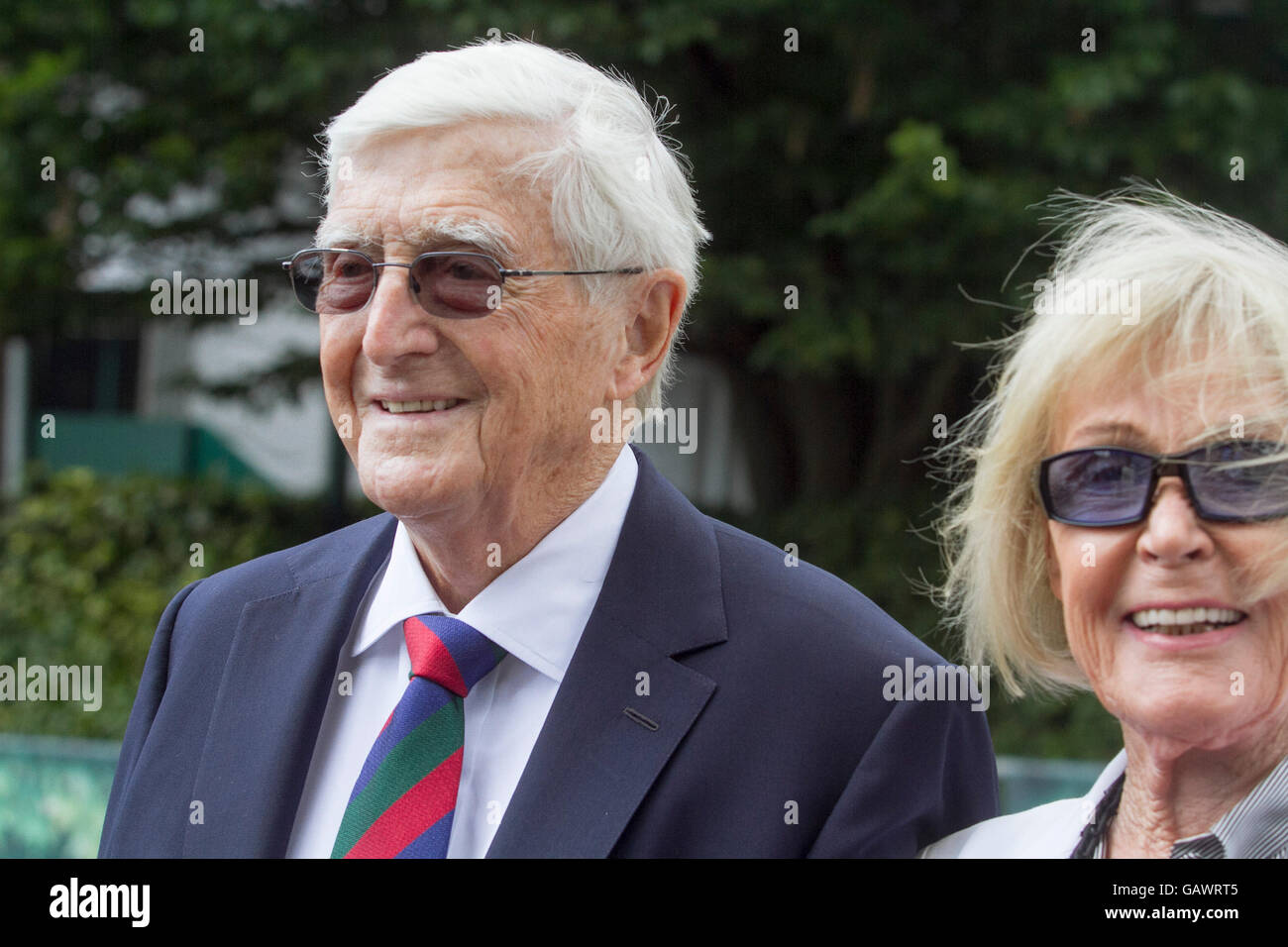 Presenter sir michael parkinson hi-res stock photography and images - Alamy