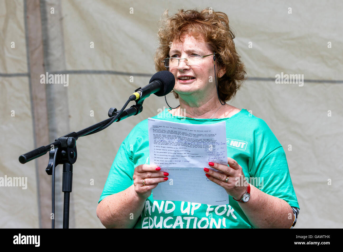 News education sats hi-res stock photography and images - Alamy