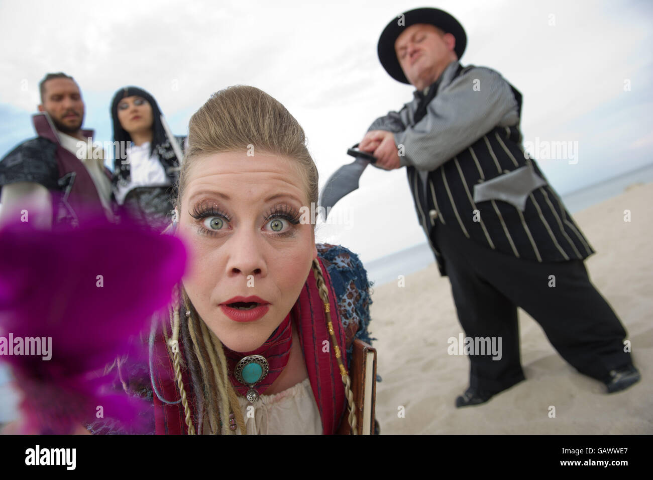 Zinnowitz, Germany. 5th July, 2016. Actors Reiko Roelz, Lisa Lasch ...