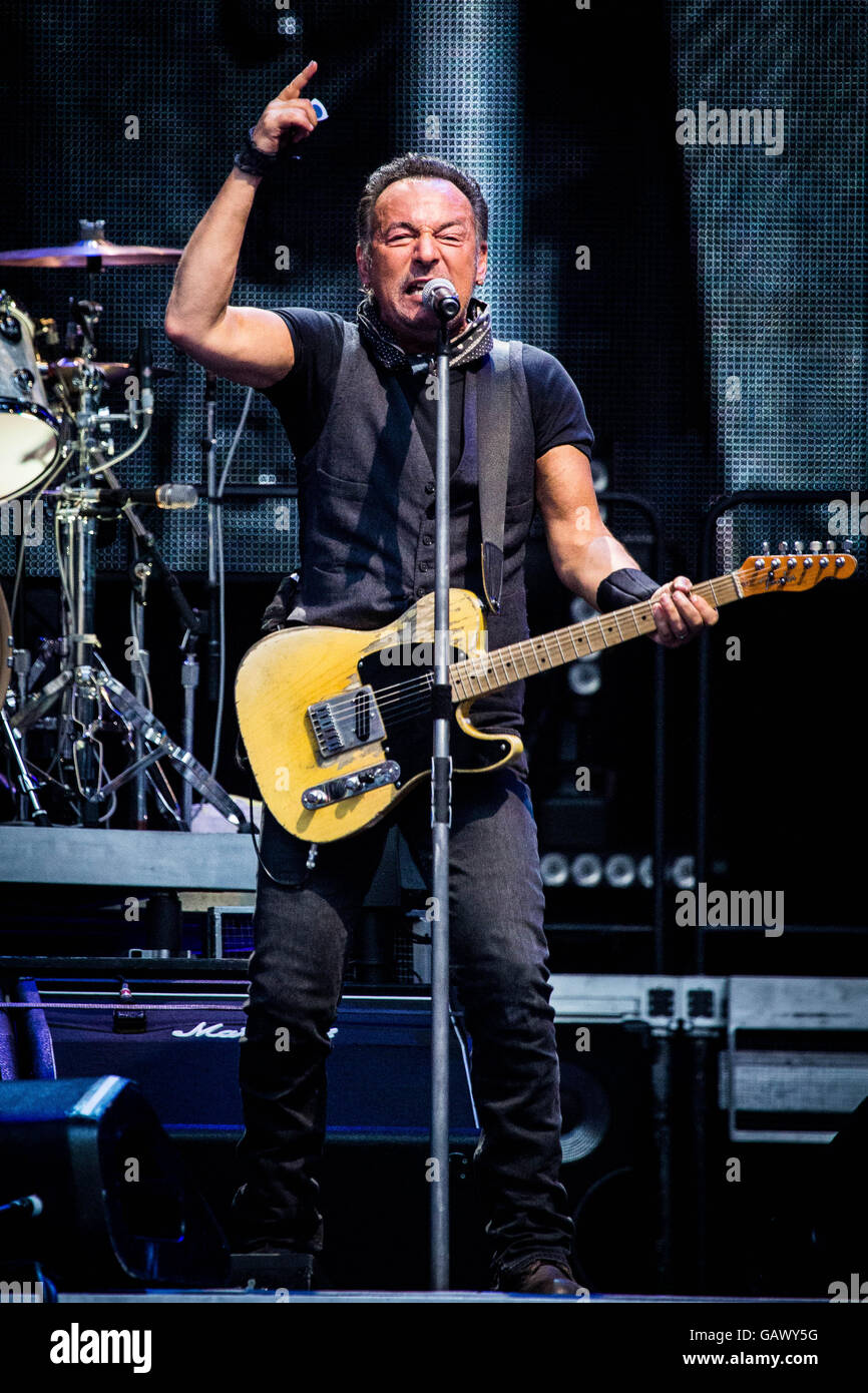 Milan, Italy. 5th July, 2016. Bruce Springsteen and the E Street Band ...