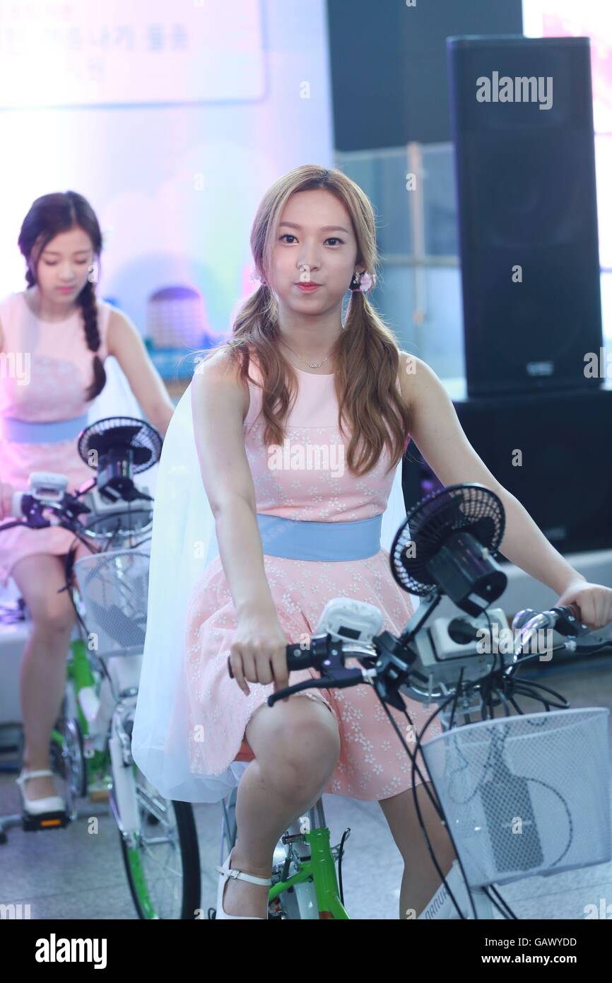 Seoul, Korea. 05th July, 2016. Korea idol group April performs at Open ...