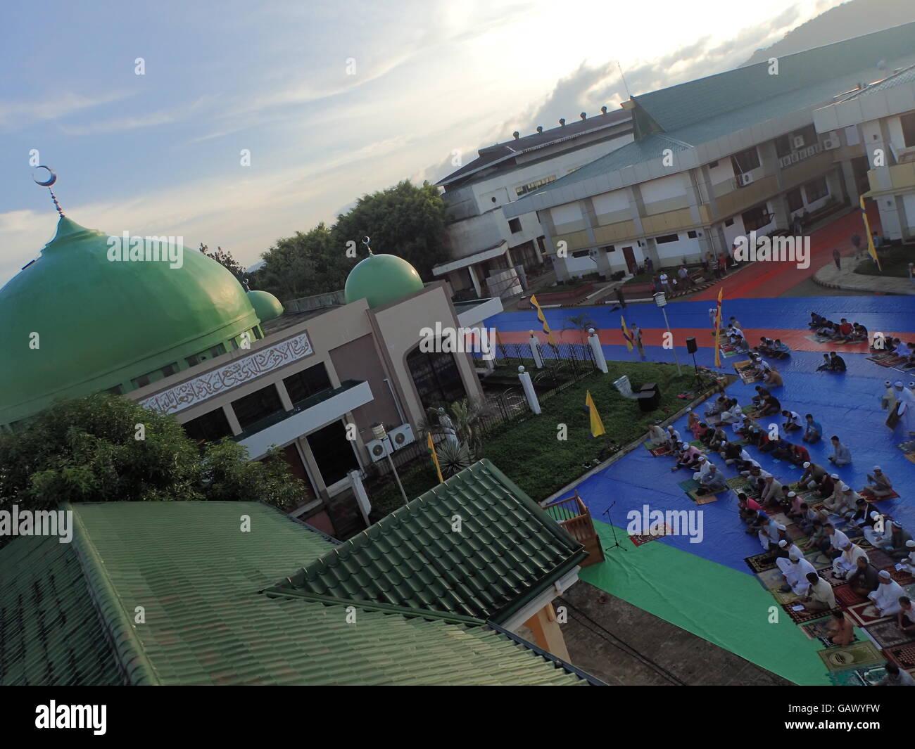 Marawi City, Philippines. 6th July, 2016. Thousands of Maranao Muslim ...