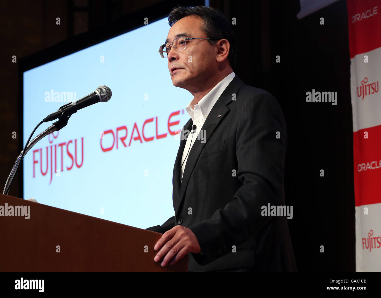 Masami yamamoto hi-res stock photography and images - Alamy