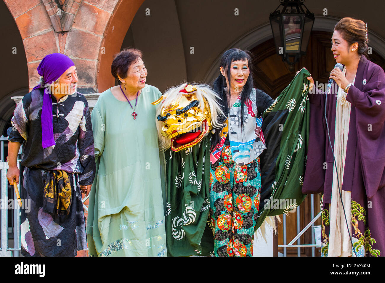 Zen school mizu no oto hi-res stock photography and images - Alamy