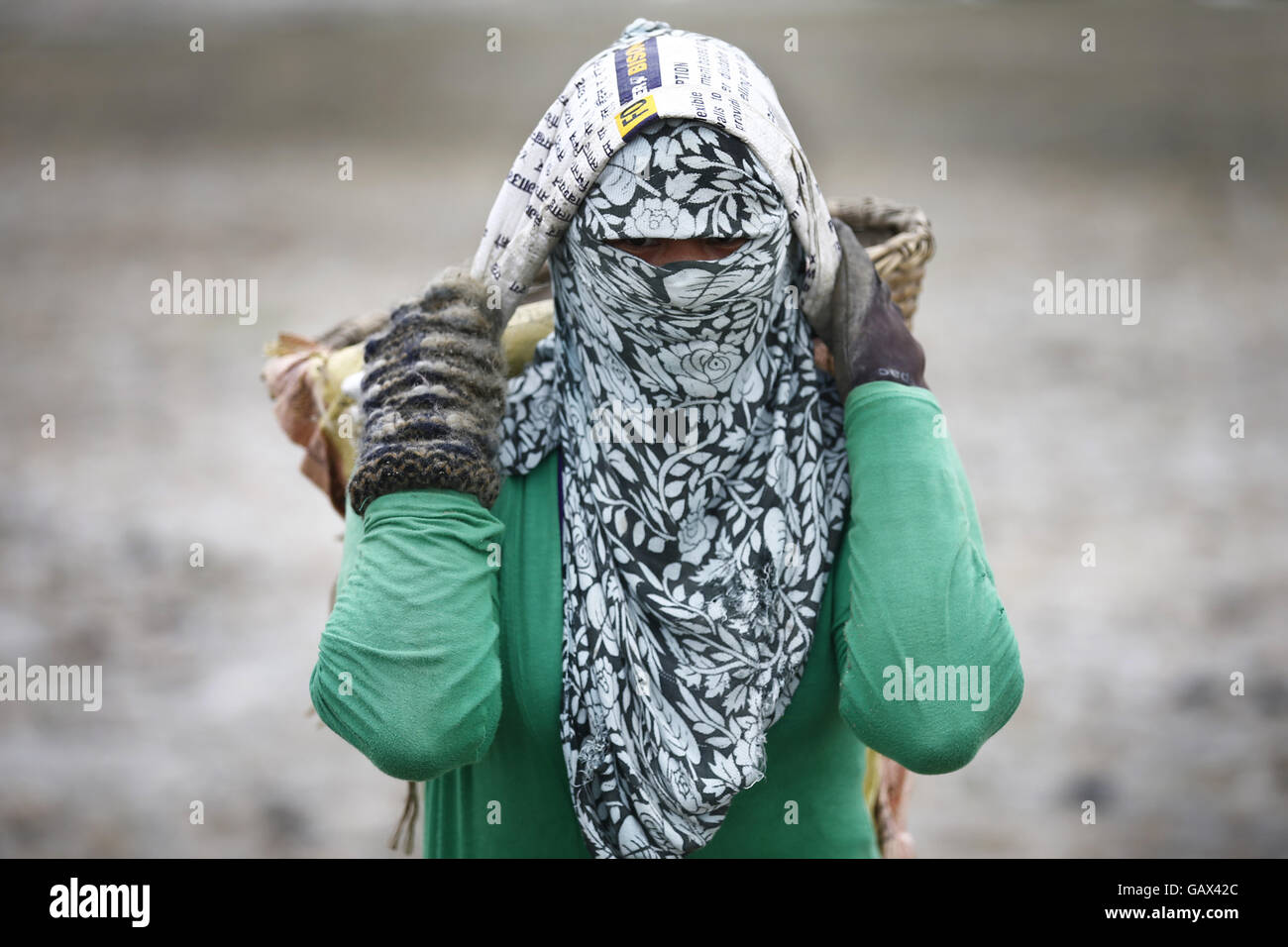 Doko basket hi-res stock photography and images - Alamy