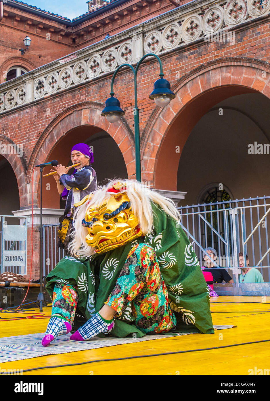 Zen school mizu no oto hi-res stock photography and images - Alamy