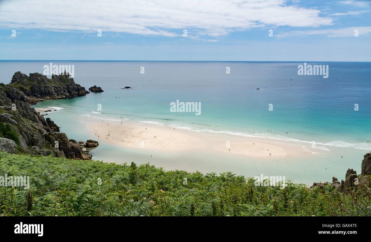 Treen, Cornwall, UK. 6th July 2017. UK Weather. Hot and sunny weather ...