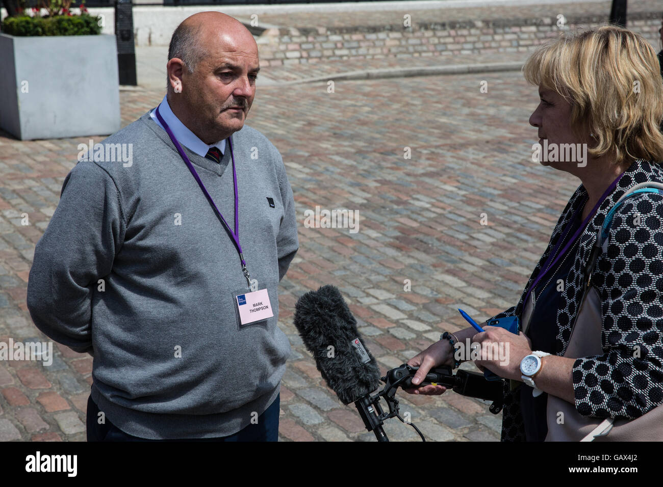 Kevin thompson hi-res stock photography and images - Alamy