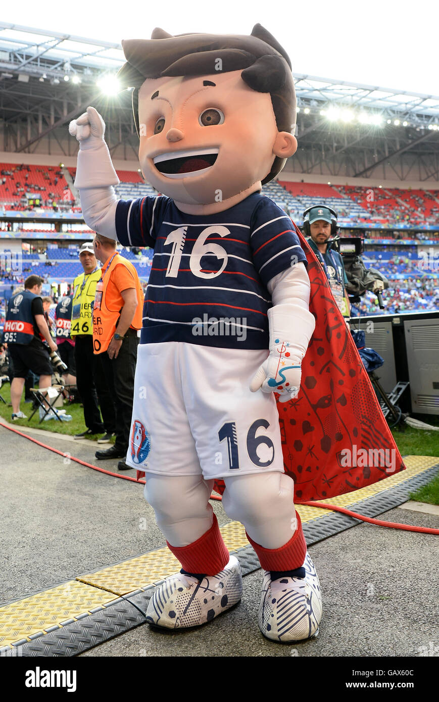 Em maskottchen hi-res stock photography and images - Alamy