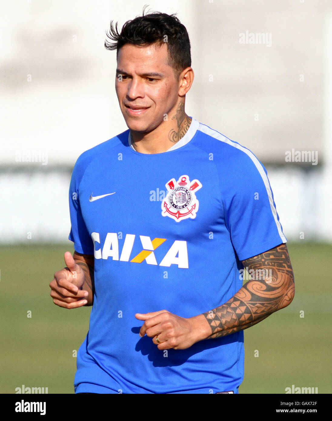 Giovanni augusto during corinthians training hi-res stock photography ...