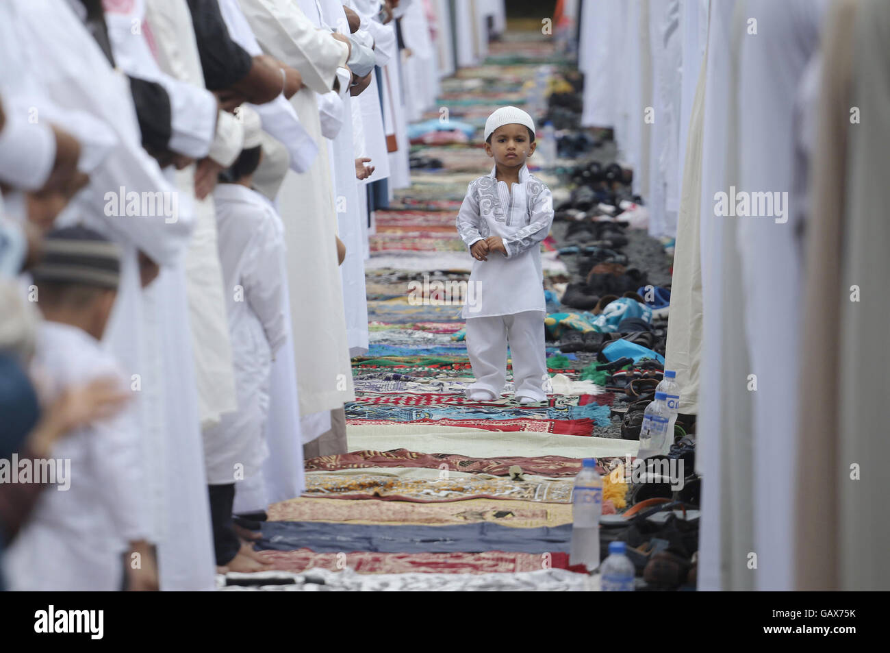 Panama City, Panama. 6th July, 2016. Muslims in Panama gather for the ...