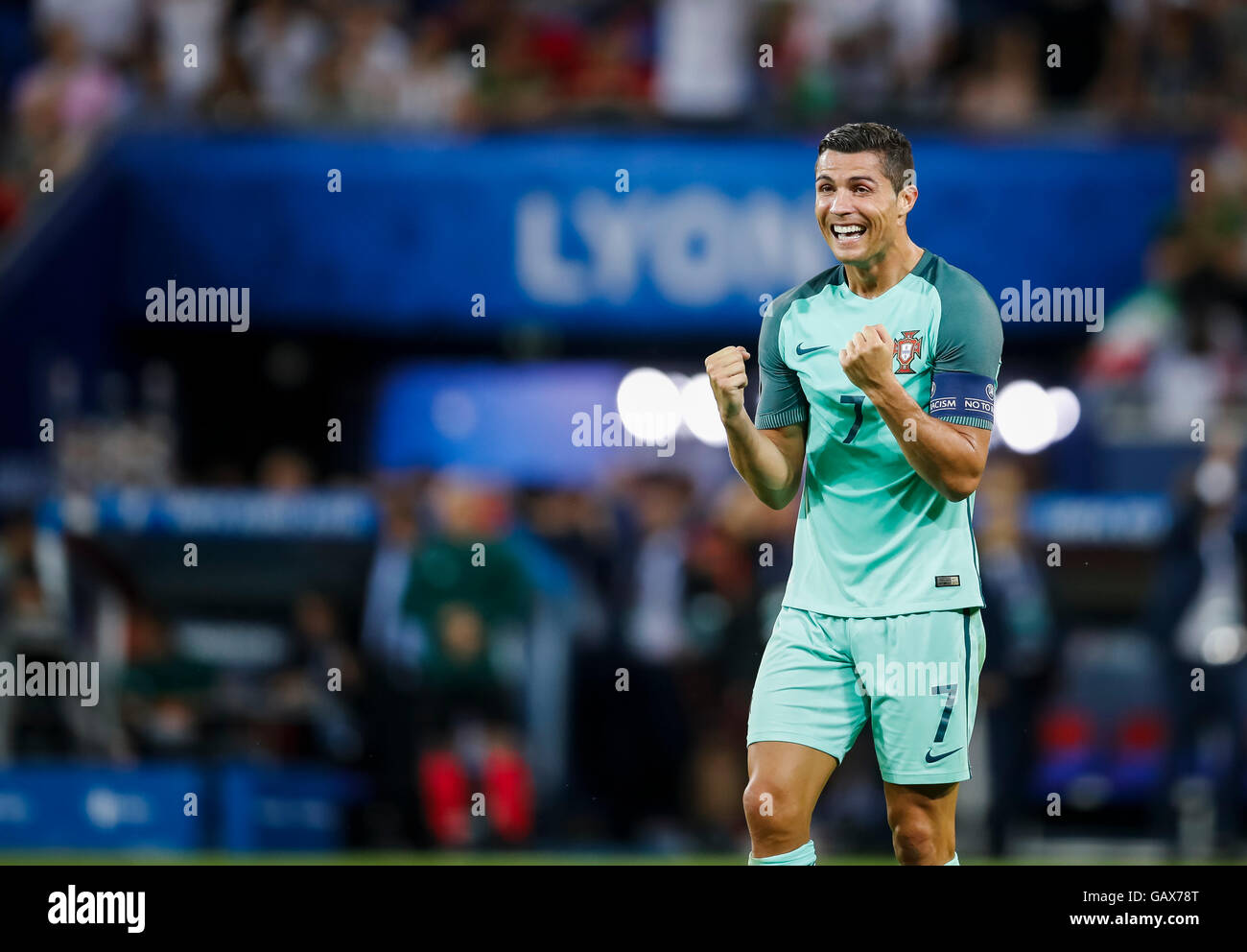 Lyon, France. 6th July, 2016. Cristiano RONALDO, Por 7 celebrates the ...