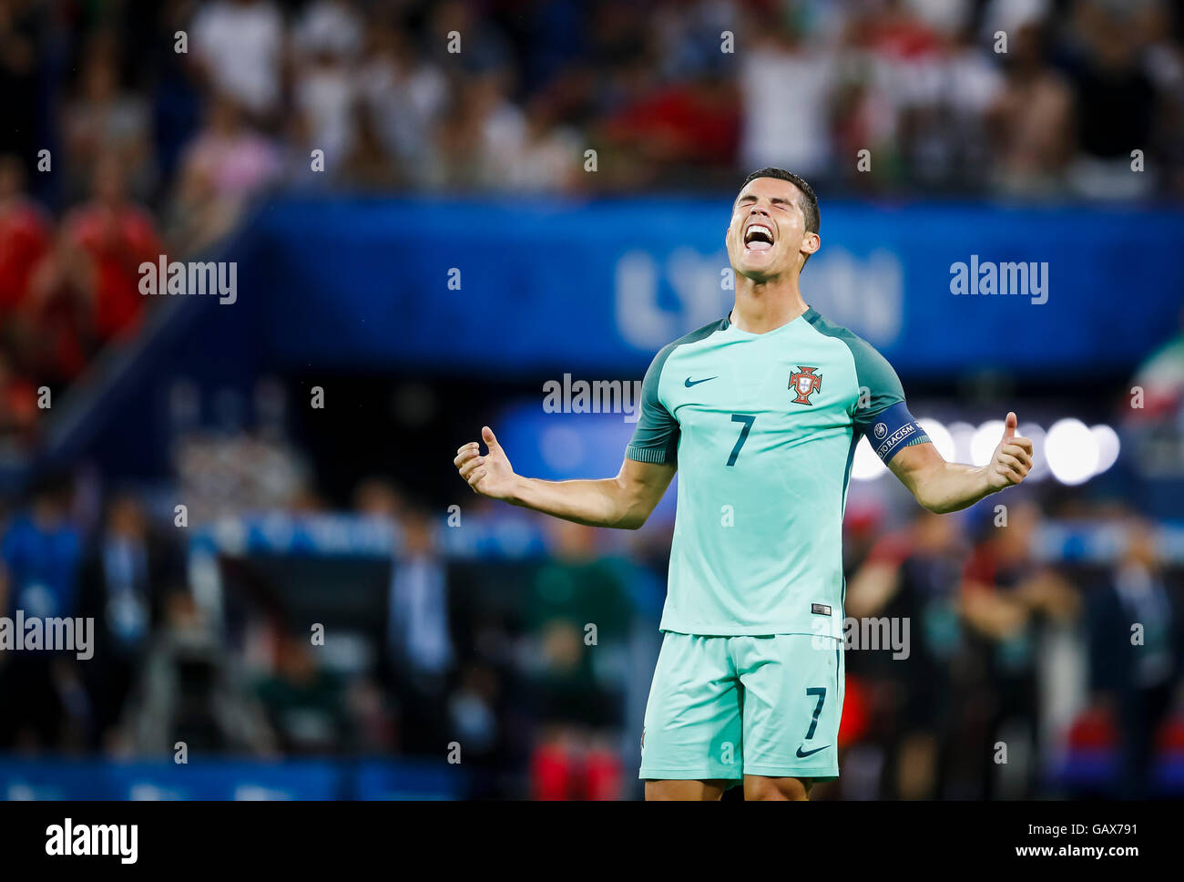 Lyon, France. 6th July, 2016. Cristiano RONALDO, Por 7 celebrates the ...