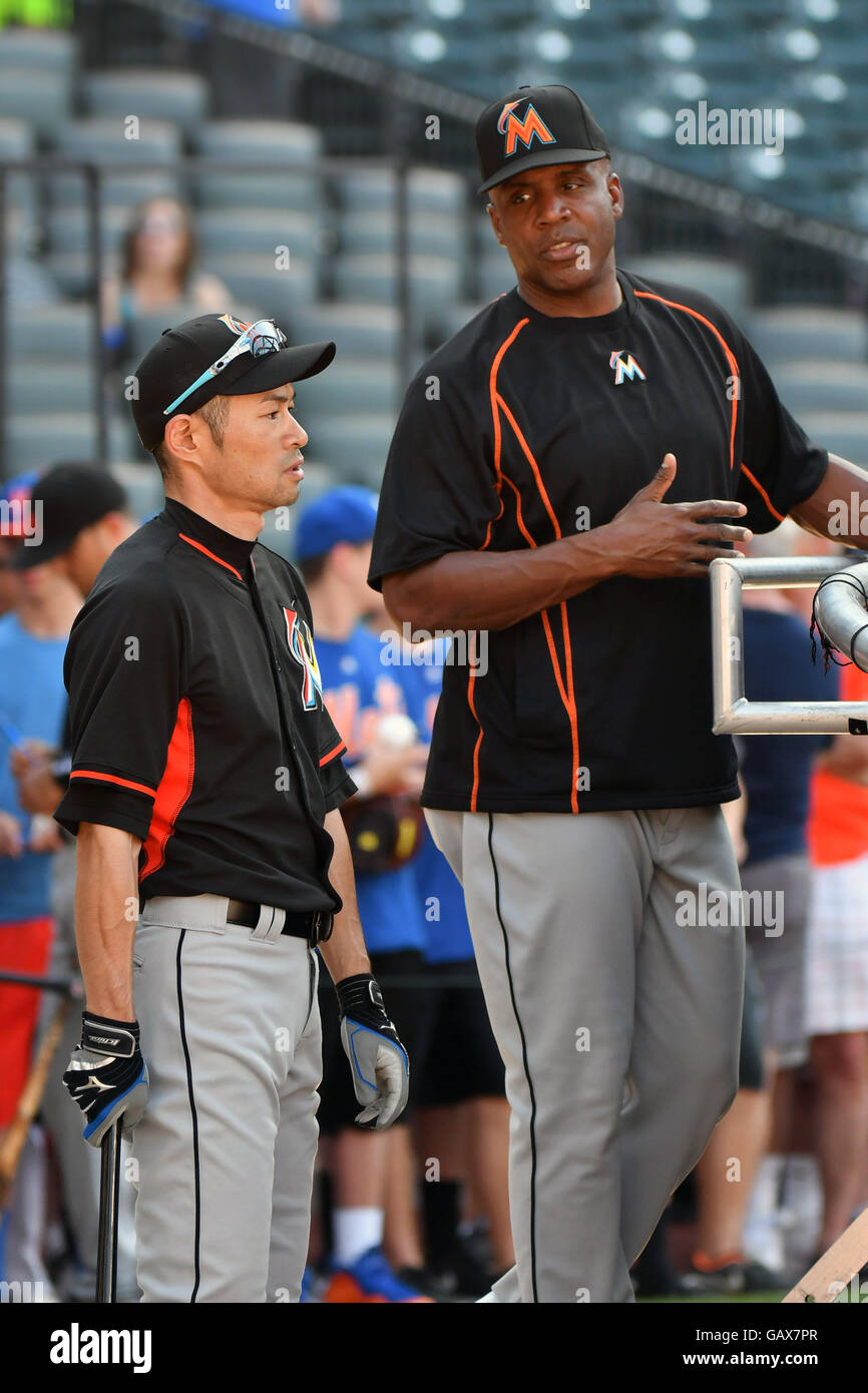 New York, USA. 5th July, 2016. (L-R) Ichiro Suzuki, Barry Bonds ...