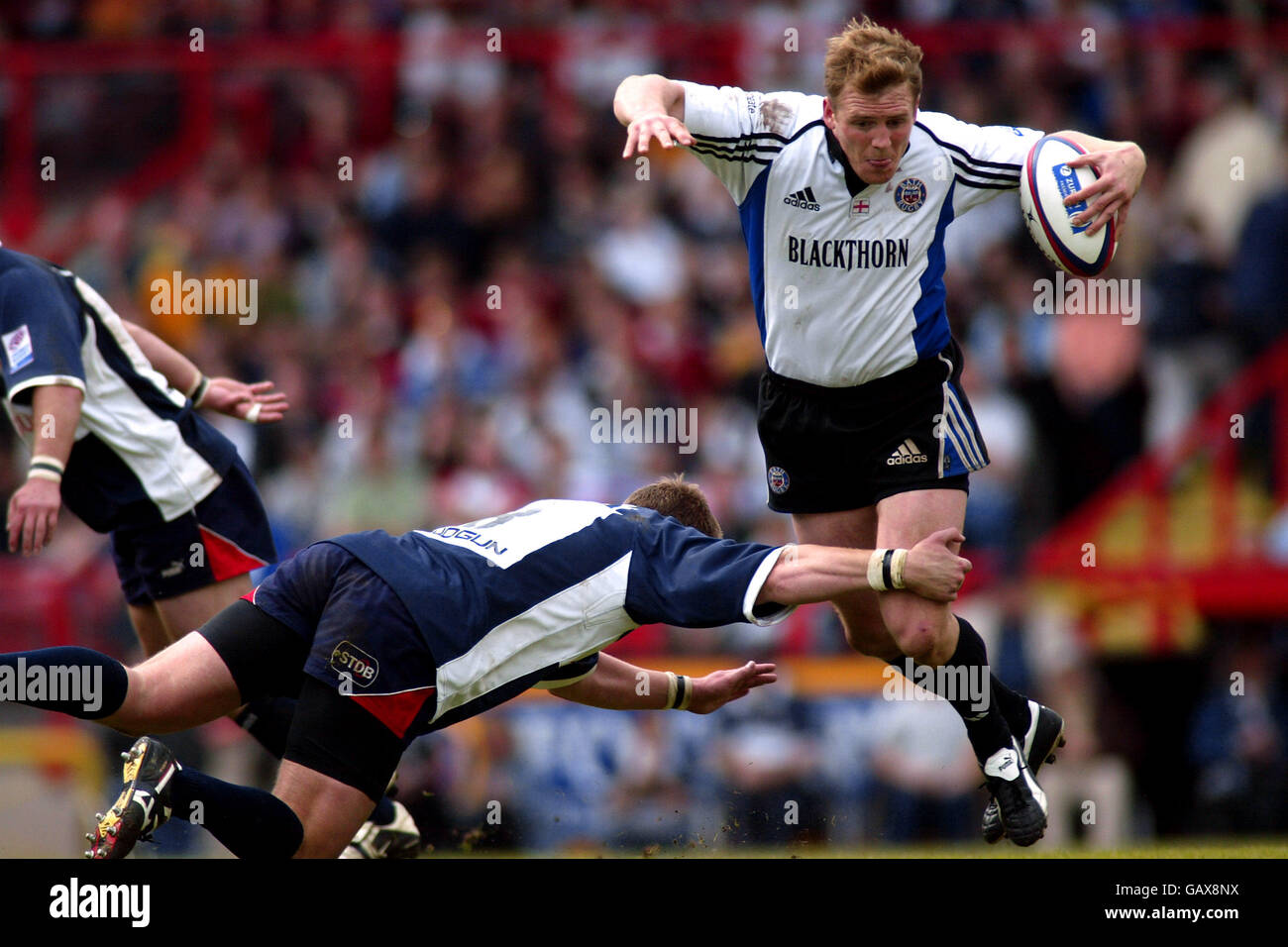 Baths mike tindall r takes on bristol shoguns rhys oakley hi-res stock ...