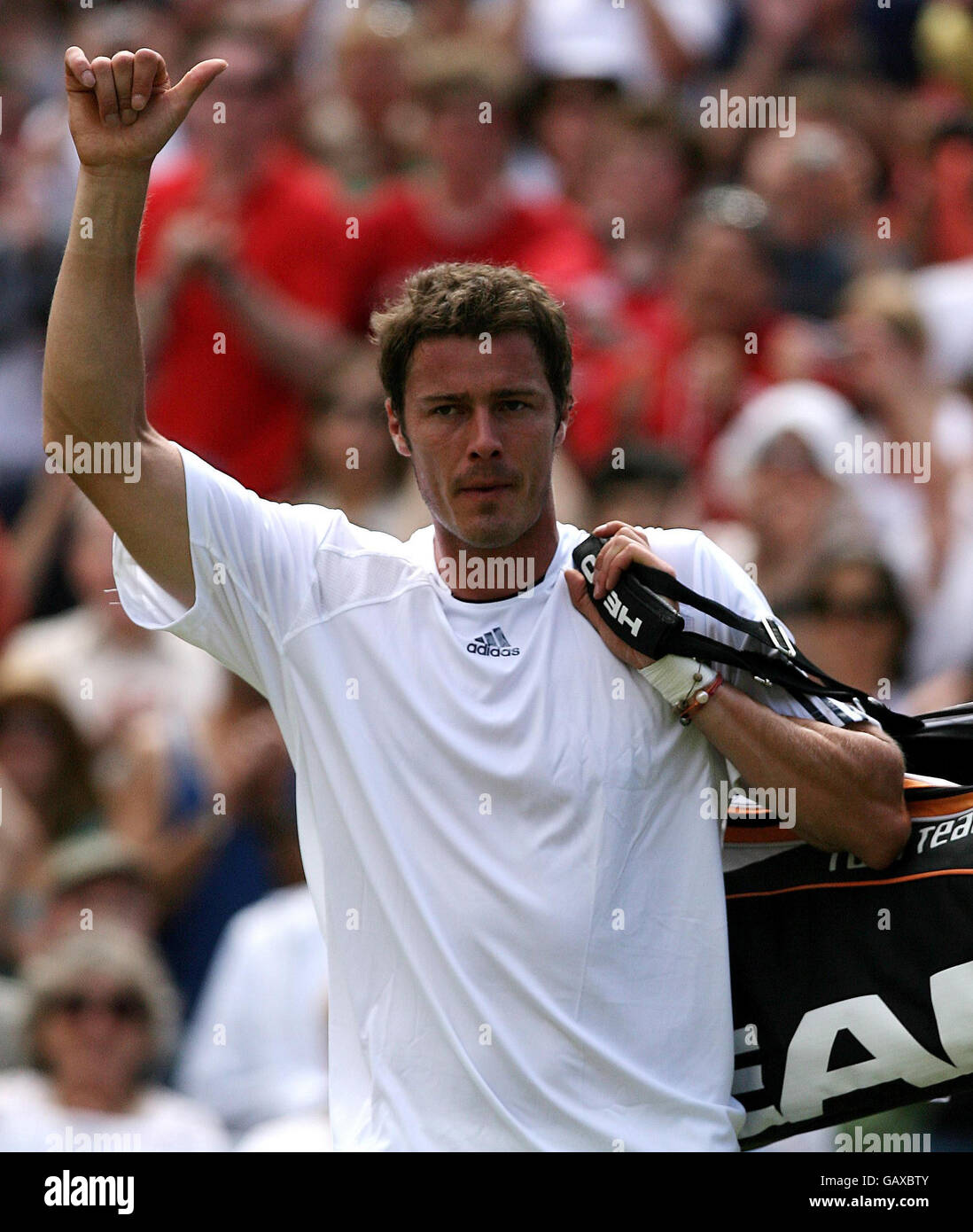 Russia's Marat Safin celebrates his victory over Serbia's Novak ...