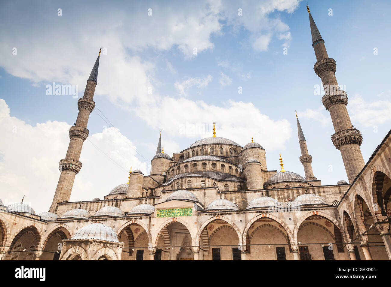 Sultan ahmed mosque blue mosque worship hi-res stock photography and ...