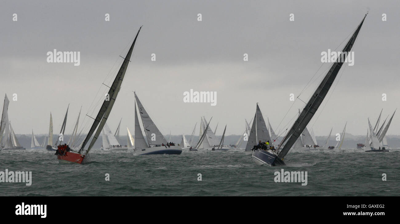 Jp morgan asset management round island race hi-res stock photography ...