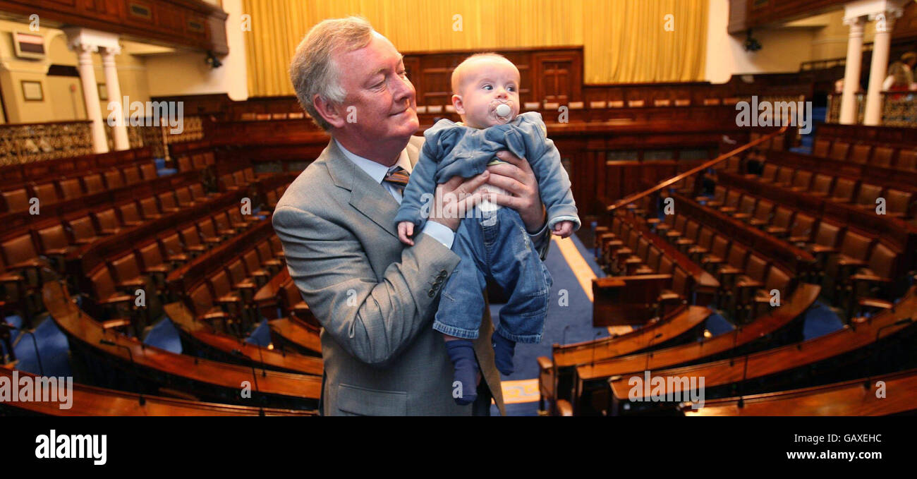 Dail eireann hi-res stock photography and images - Alamy
