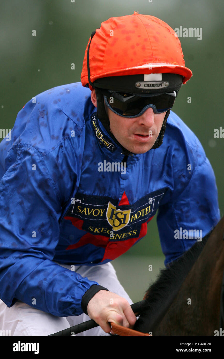 Robert winston at southwell racecourse hi-res stock photography and ...