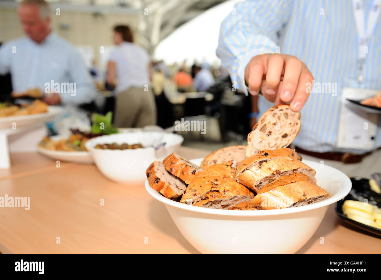 Guests enjoy buffet on roof terrace hi-res stock photography and images ...