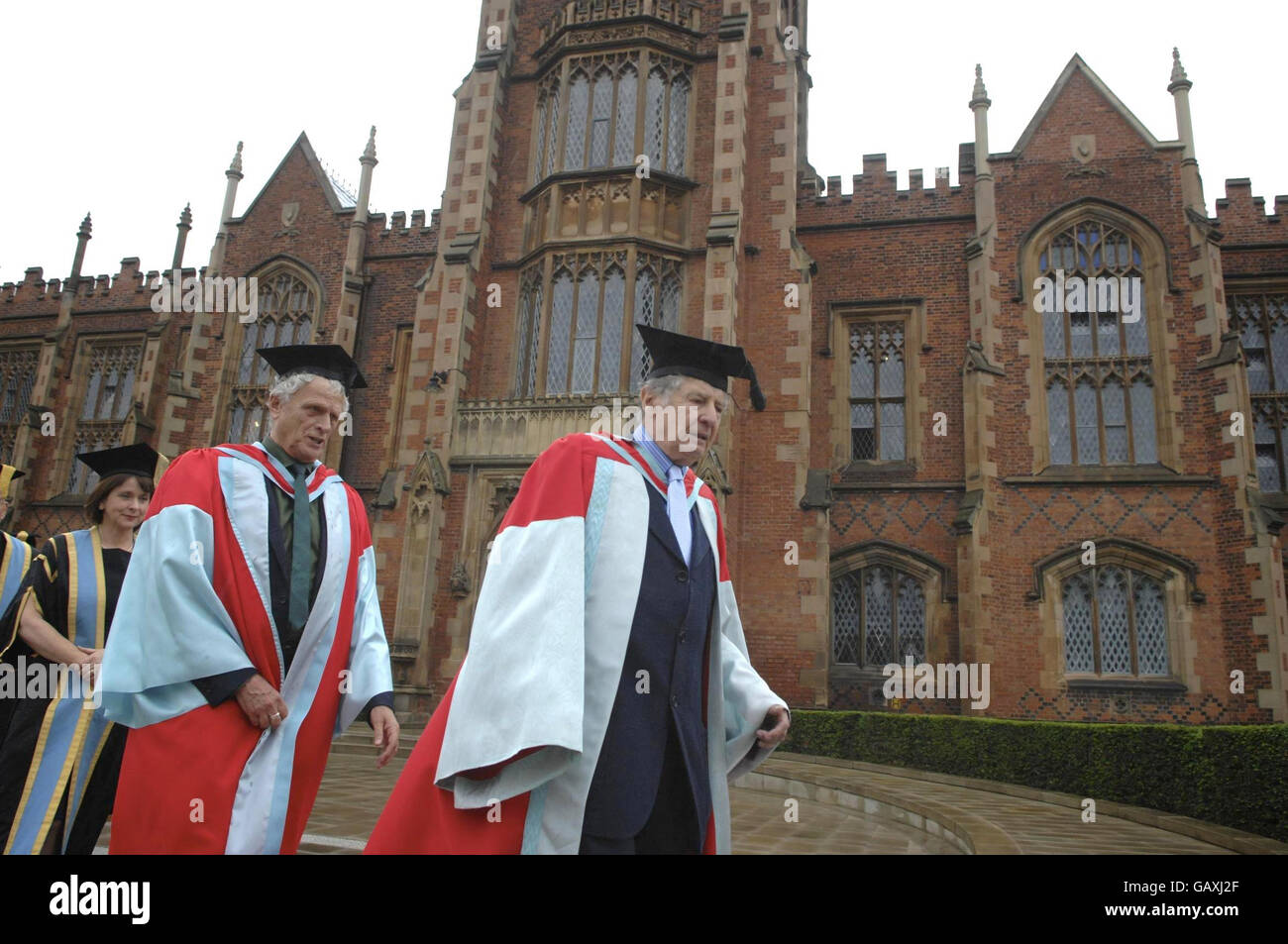 Actor jimmy ellis centre with unknown persons hi-res stock photography ...