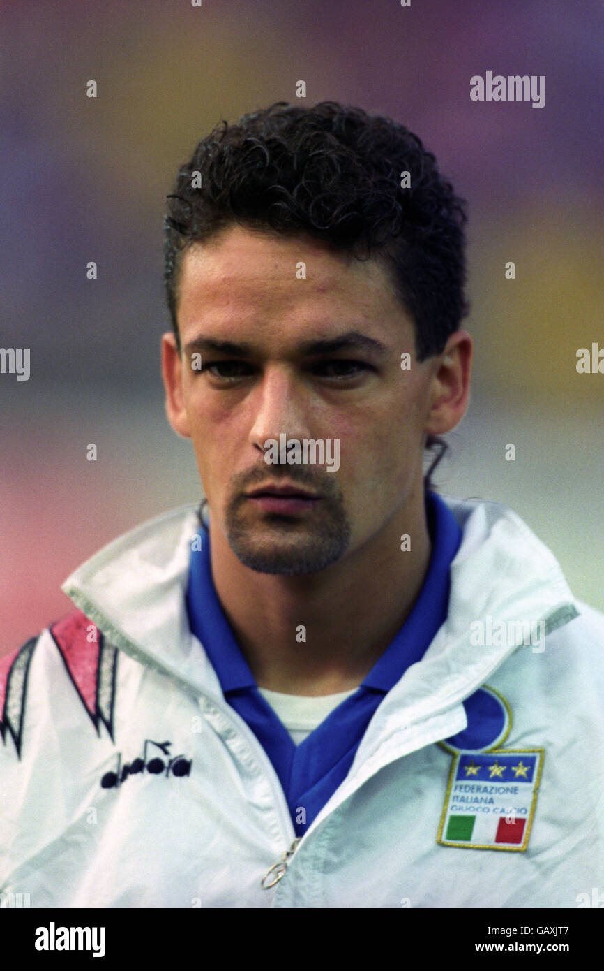 Roberto baggio hi-res stock photography and images - Alamy