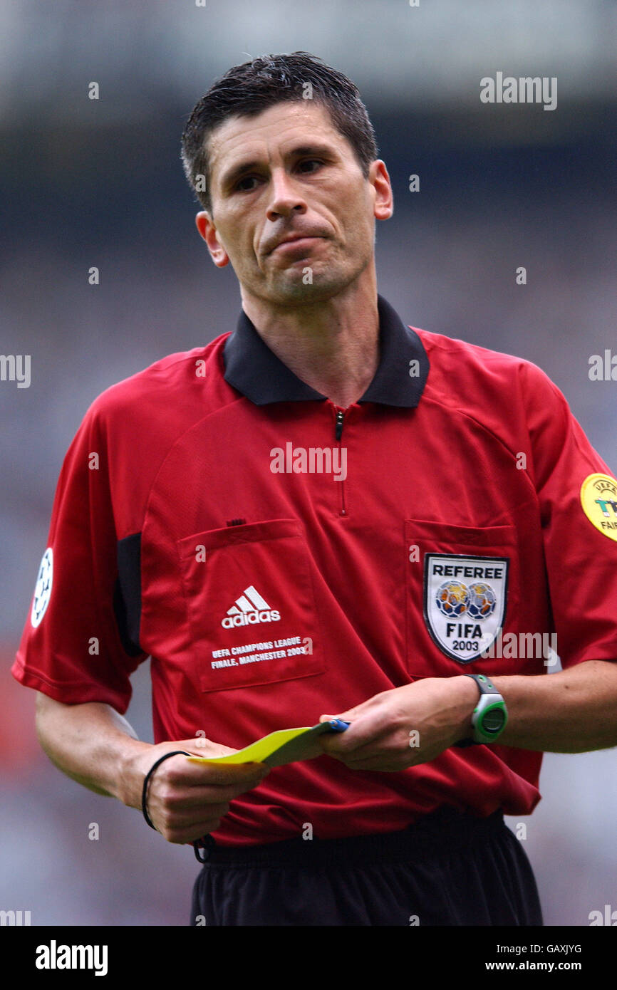 Soccer - UEFA Champions League - Final - Juventus v AC Milan. Referee ...