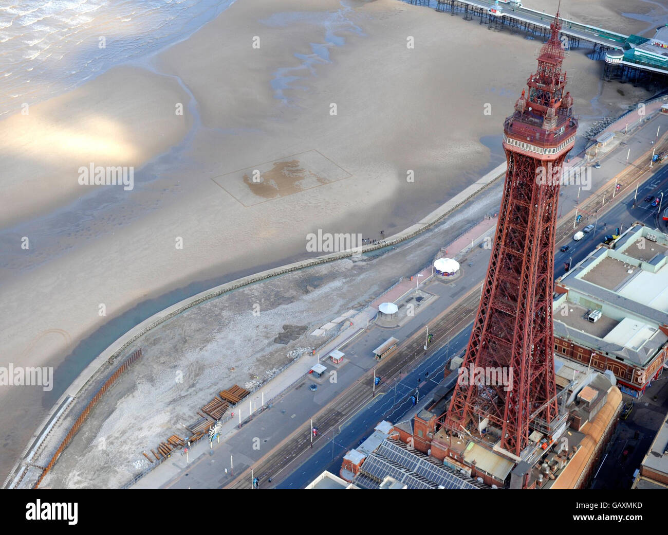 A team of artists create a record breaking sand sculpture on Blackpool ...